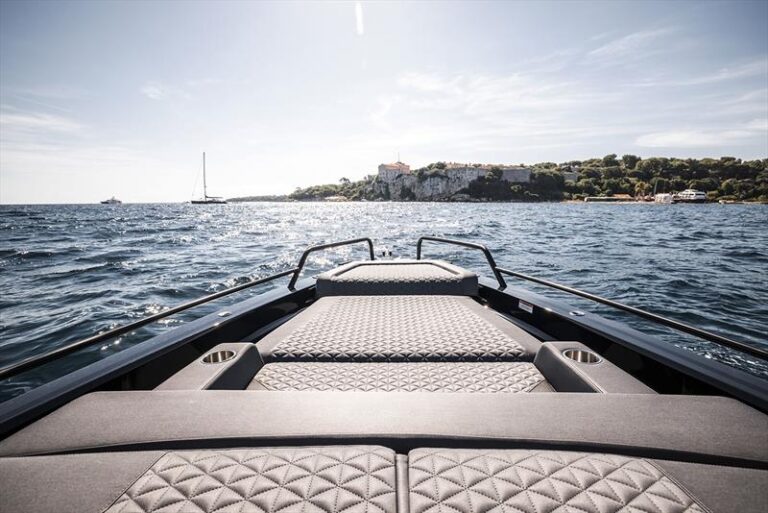 Brabus Shadow 900 Black Ops signature edition: Black, bold and more ...