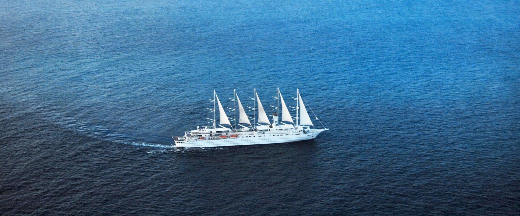 World’s largest sailing ship is turning cruising into a high-glam experience - Nautic Magazine