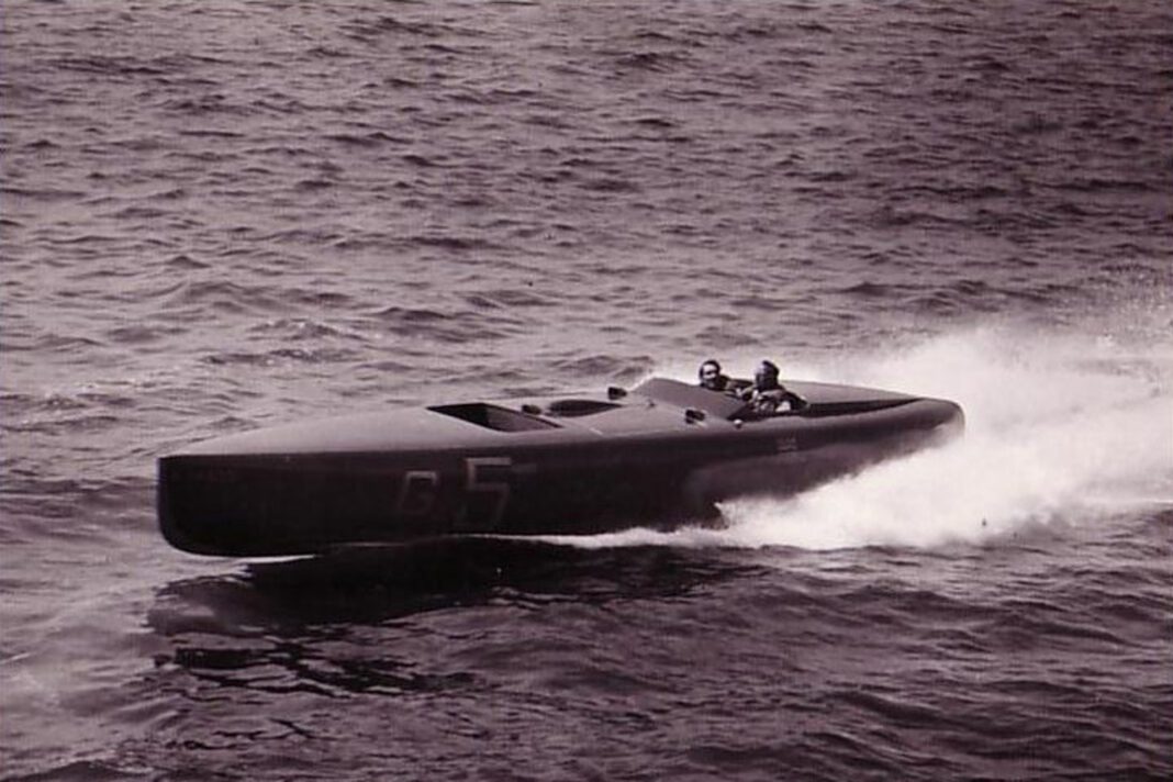 The Legacy of the Baby Bootlegger: A Racing Boat That Revolutionized ...