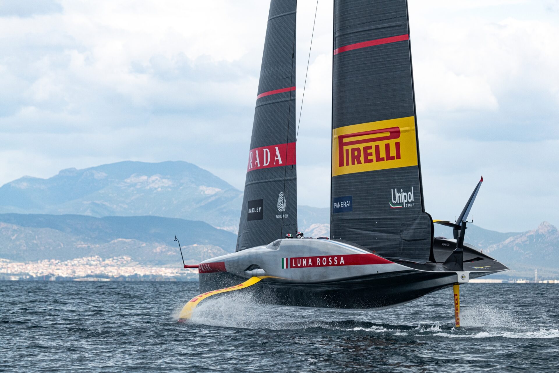 Luna Rossa Prada Pirelli: A Day of Power and Class with the New AC75 ...