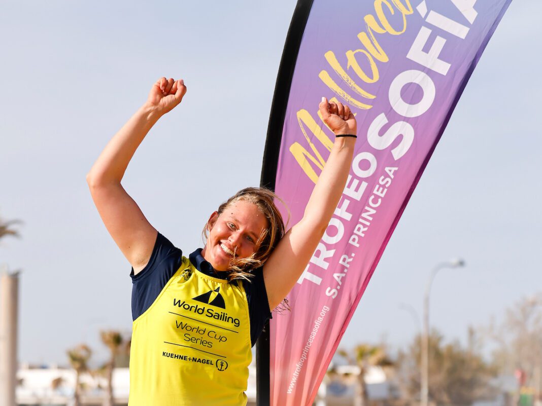 Australia's Formula Kite winner Breiana Whitehead takes top award to 53 Trofeo Princesa Sofía ...