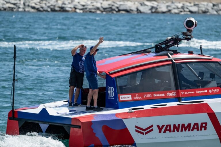 Peter Lester (1954–2025): Farewell to a Sailing Legend - Nautic Magazine